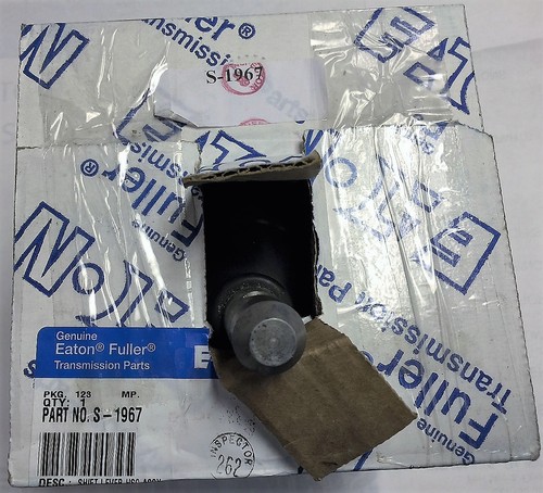 S1967 New Genuine Eaton Fuller SHIFT LEVER HOUSING ASSEMBLY Mid Tower ...