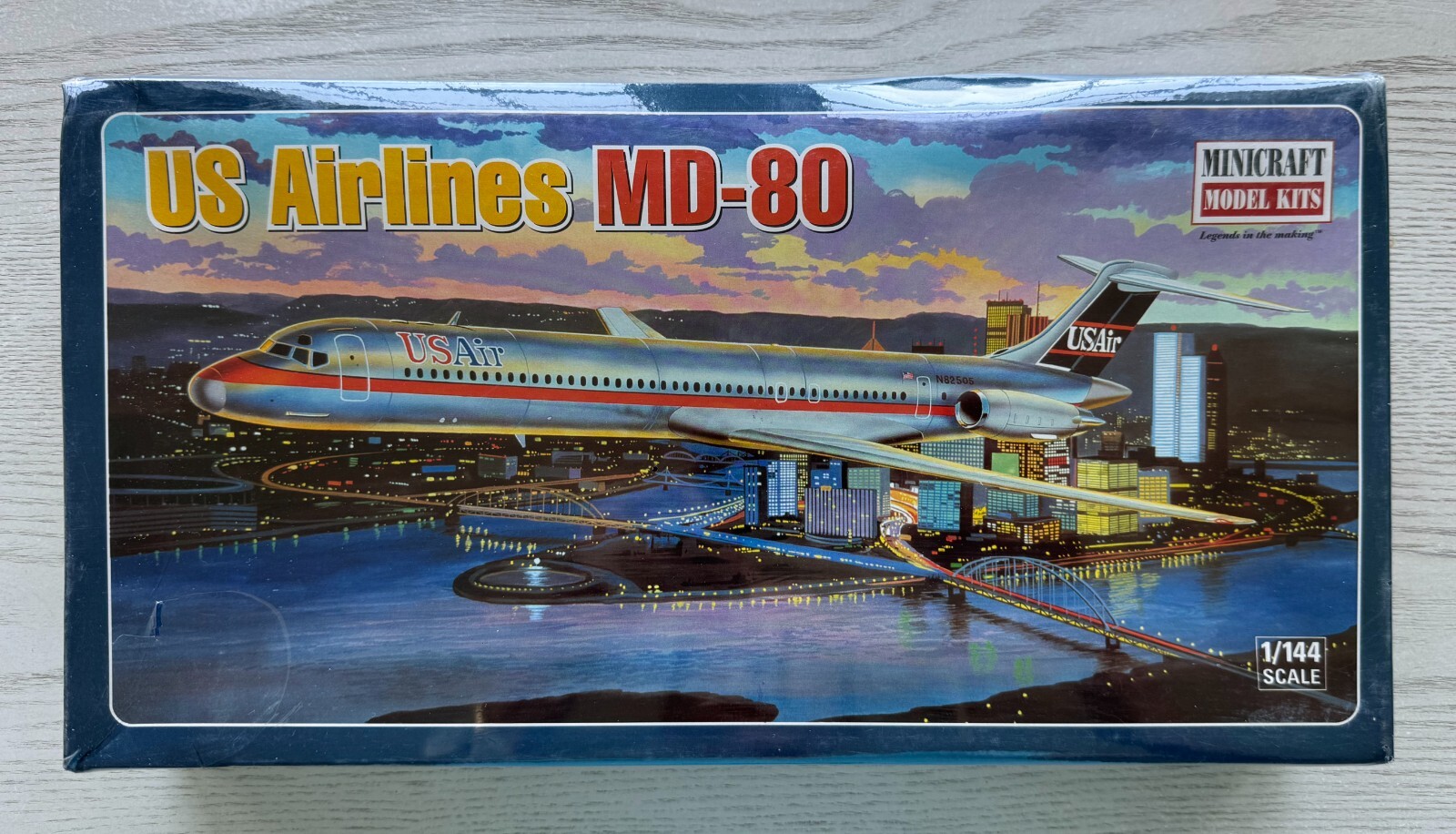 ️ MINICRAFT US Airlines McDonnell-Douglas MD-80 Model Kit #14493 NISB 1 ...