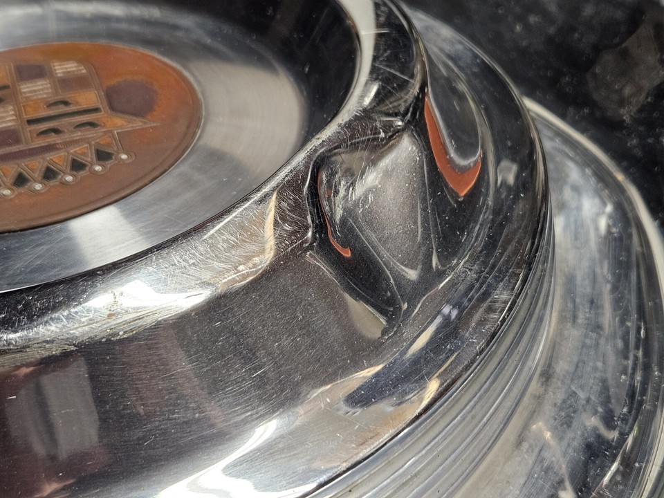 Cadillac Deville Hubcaps Vintage 1950's Chevrolet Classic American Car ...