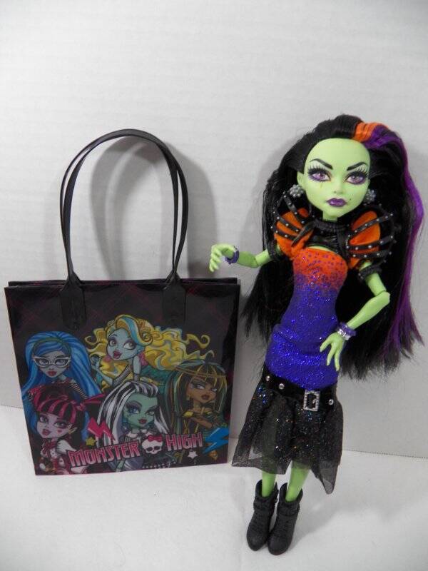 ~Monster High~ MH Casta Fierce Green Witch Ghoul Doll One Night Only ...