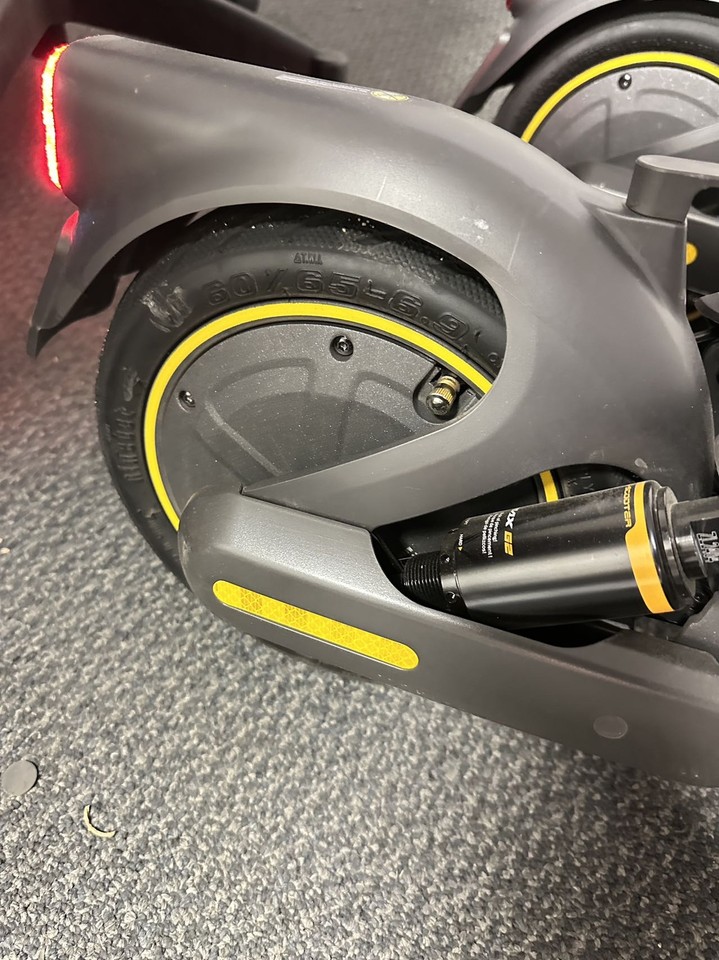 Segway Ninebot MAX G2 Electric Kick Scooter Up to 43 Miles Long-range ...