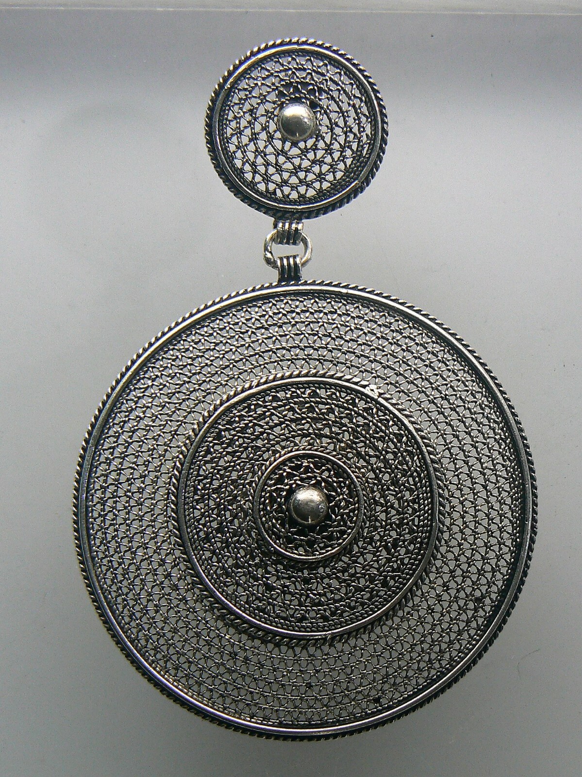 Sterling Silver Filigree Design Round Pendant Charm - Gem