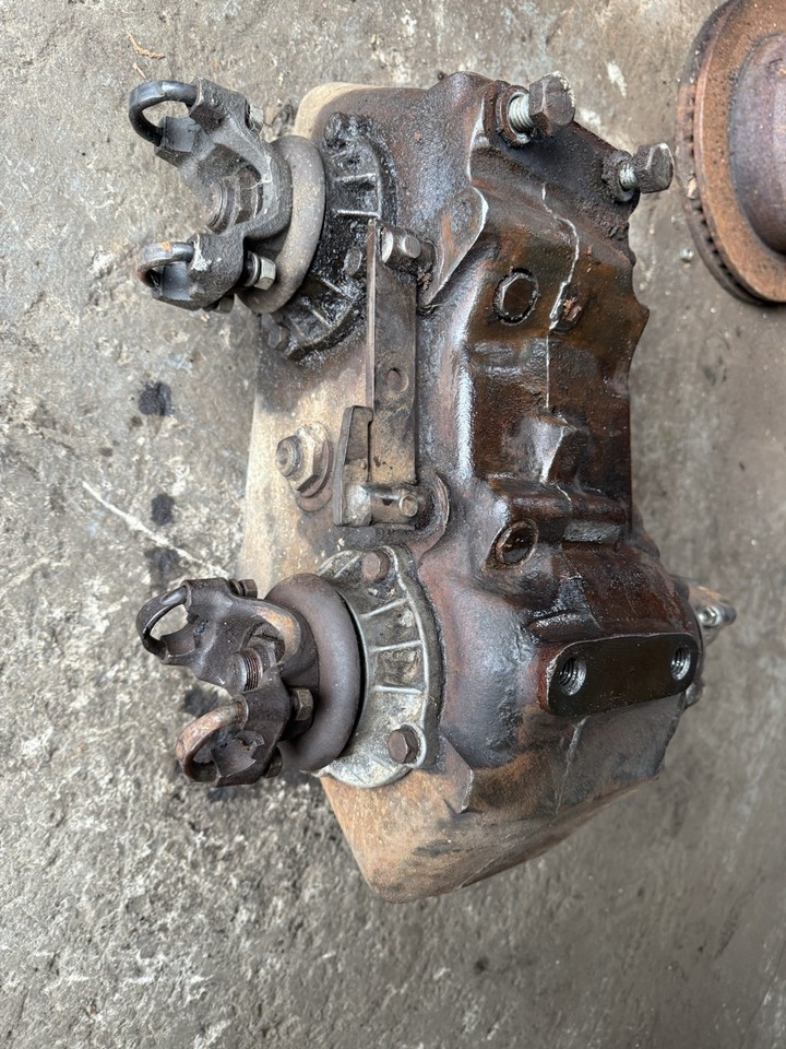 69-75 INTERNATIONAL IHC NP205 DIVORCED TRANSFER CASE PASSENGER DROP ...