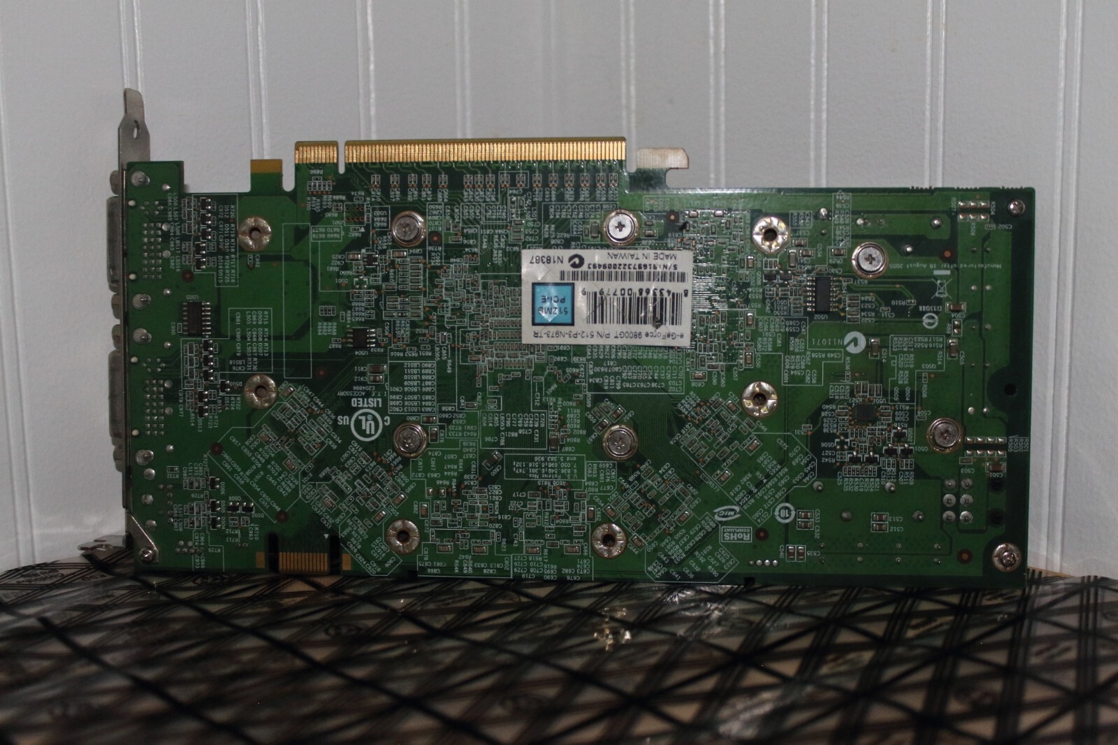 EVGA NVIDIA GeForce 9800 GT (512P3N973TR) 512MB GDDR3 SDRAM PCI Express ...