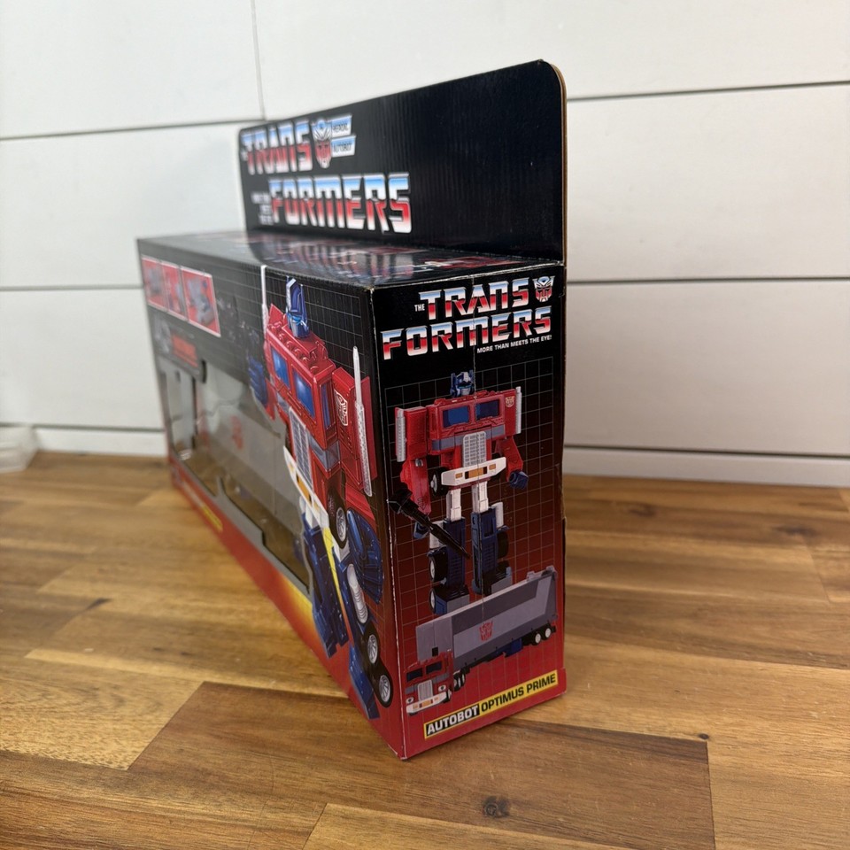 Transformers G1 Walmart Exclusive 40th Anniversary Optimus Prime New ...