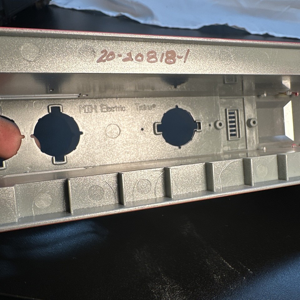 MTH O Scale Diesel Locomotive Body Shell Red Silver Santa Fe Colors 15 ...