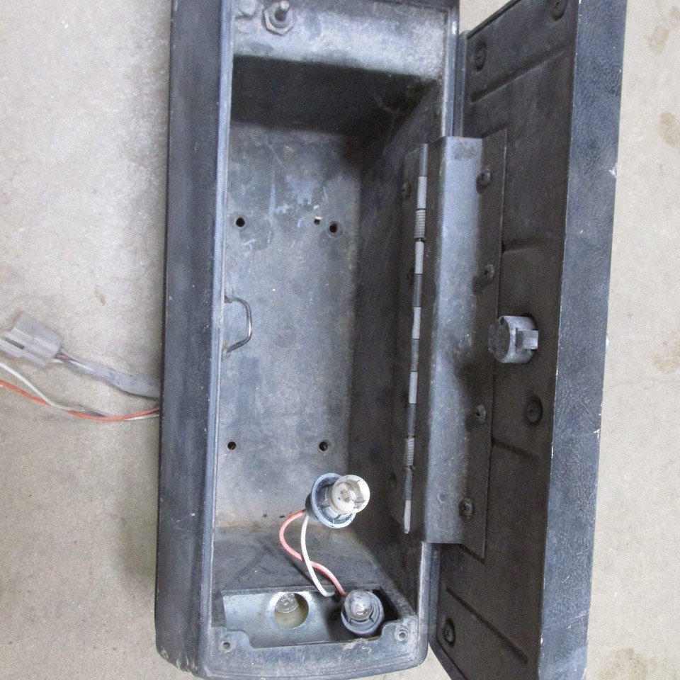 67 68 69 OLDSMOBILE CUTLASS 442 SUPREME ORIGINAL GM AUTOMATIC CONSOLE ...