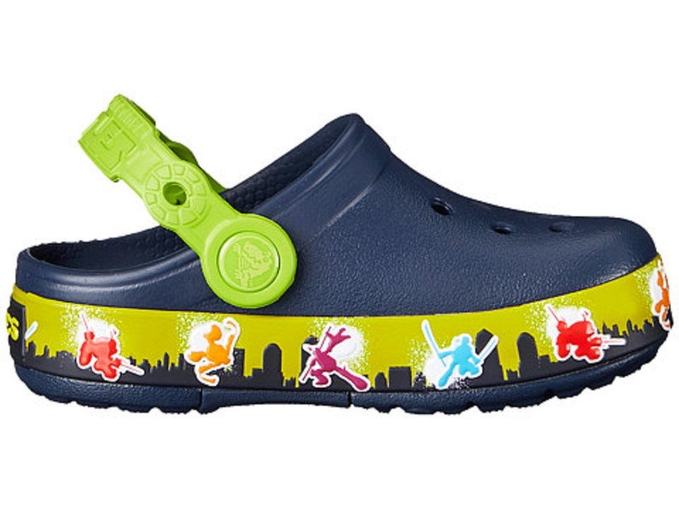 CROCS 202882-4K6 CROCS LIGHT TMNT II Yth's (M) Navy/Green Croslite Slip ...