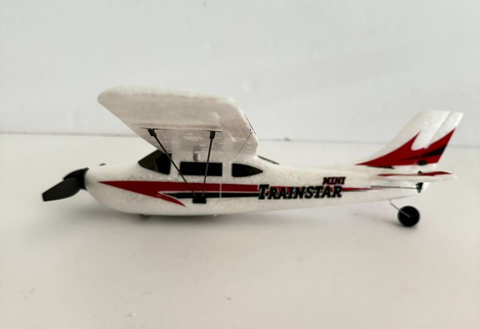 TRAINSTAR electric Mini 6-Axis Easy Flying Trainer, RC AIRPLANE w/Gyro ...