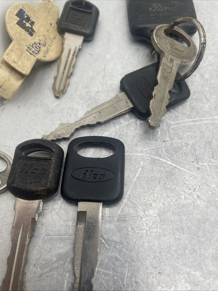 Collectible Keys Lot Ford Ilco Gm & More Car Keys, Truck Keys Fob As Is ...