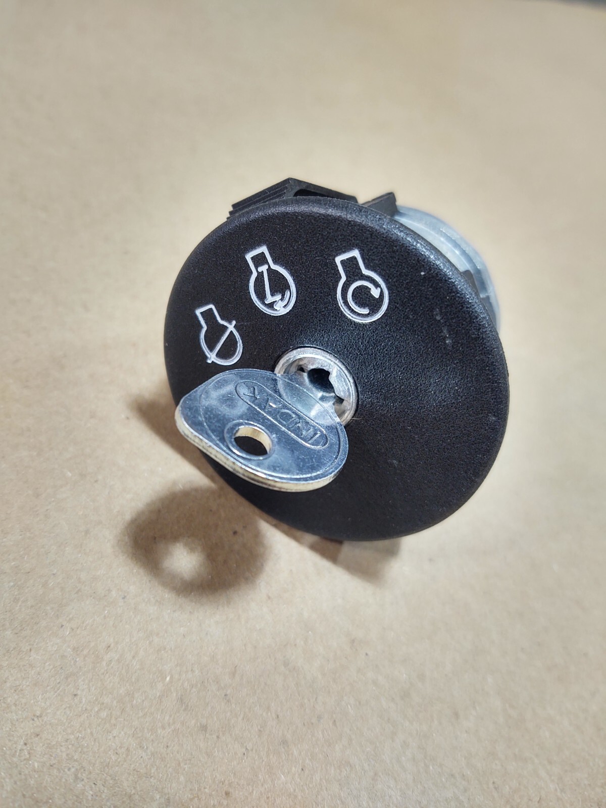 Ignition Key Switch with Key For Bush Hog Snapper Zero Turn 7072684YP ...