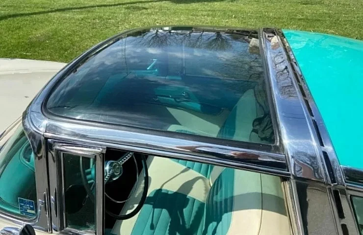 '55 Ford Crown Vic and Its Amazing Transparent Top