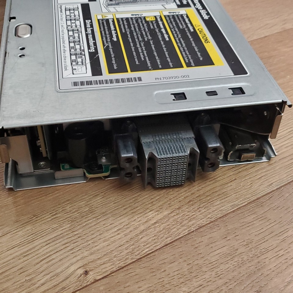 HP ProLiant C7000 671668-001 D2220SB Storage Blade RAID Disk Drive SAS ...