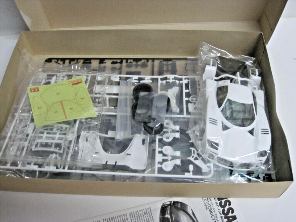 Tamiya Nissan R390 GT1 Racecar GT1 - Plastic Model Car Kit - 1/24 Scale ...