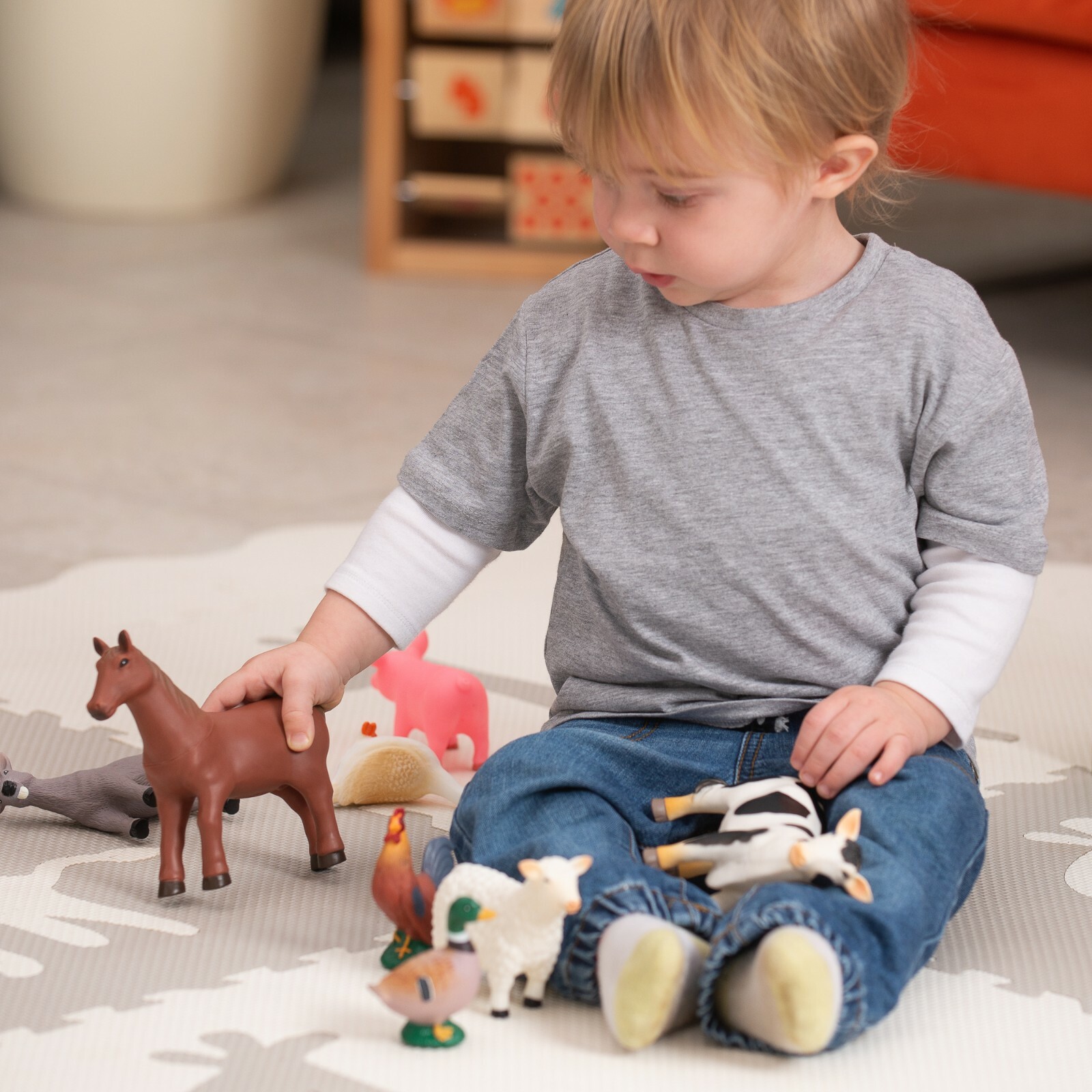 Learning Minds 8 Jumbo Farm Animal Play Figures Toys Childrens Cow ...