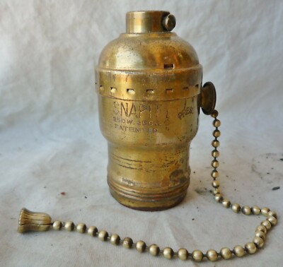 Sockets - Bakelite Lamp Socket