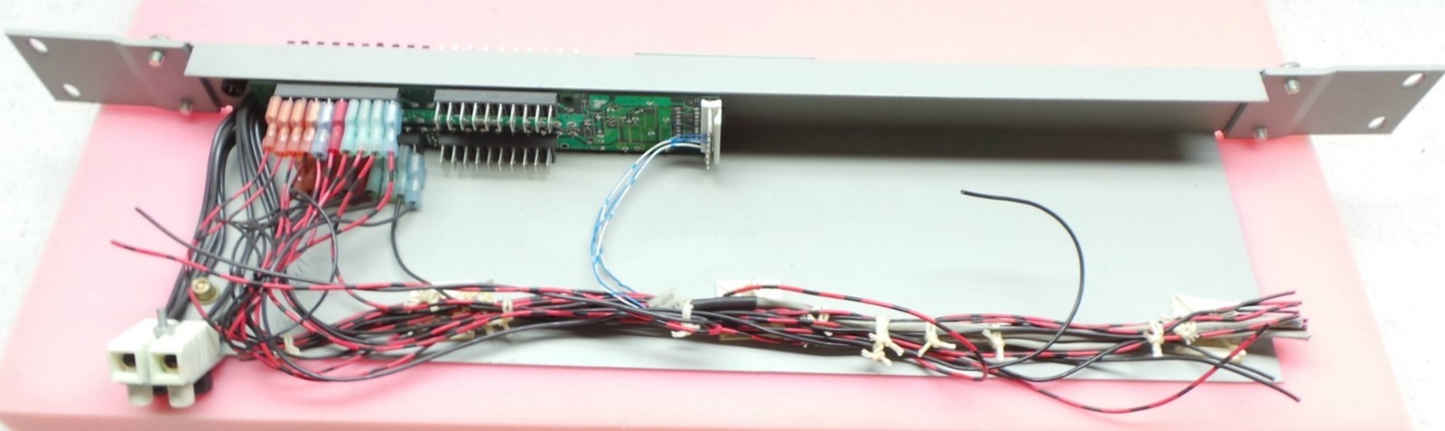 Hendry IEGMT10 Fuse Panel. Single Feed with Rack Ears | eBay