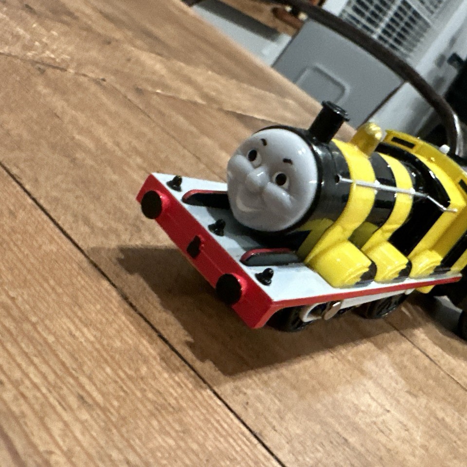 Thomas and Friends Trackmaster Busy Bee James 2006 Hit Toy Company | eBay