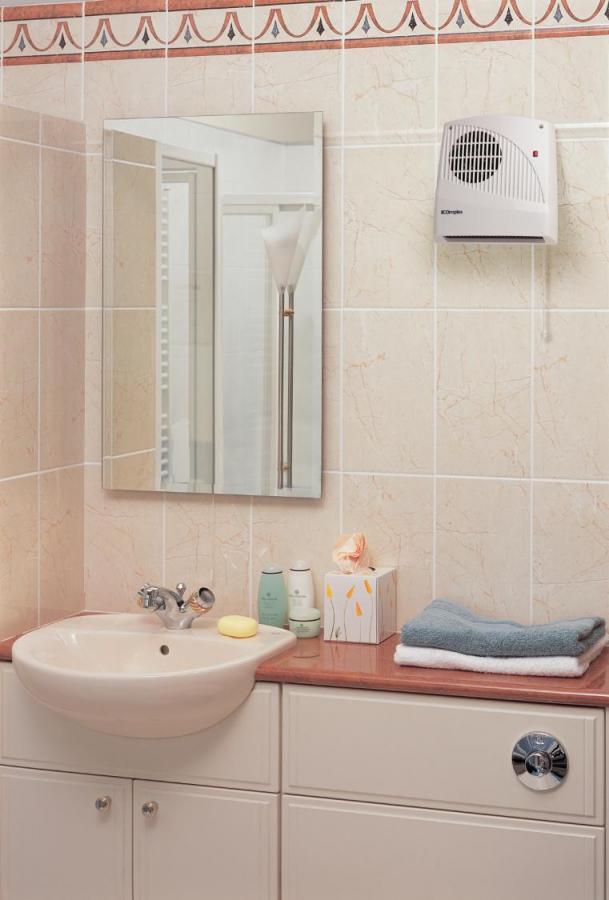 3 x Dimplex FX20VE Downflow Fan Heaters with Pullcord & Runback Timer ...