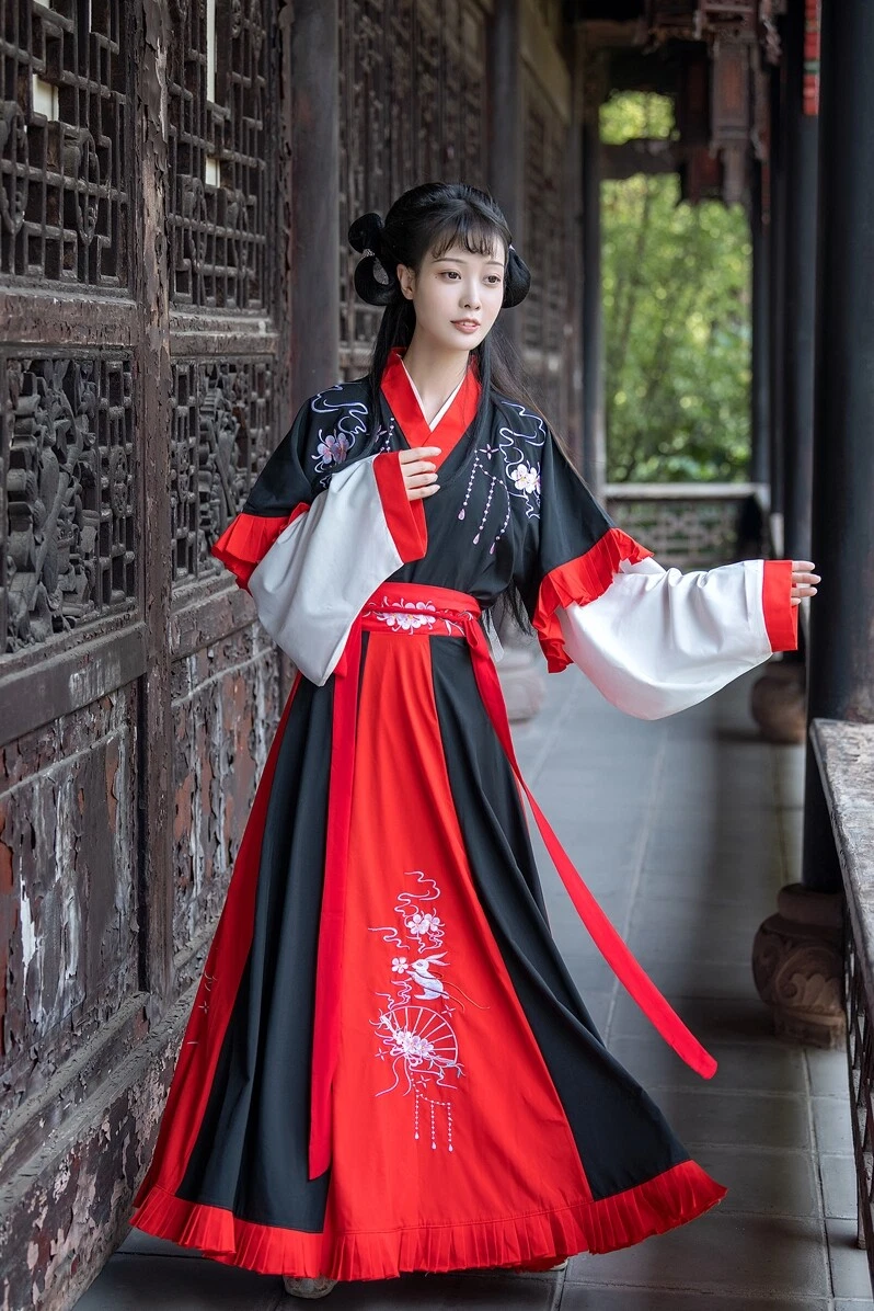 Chinese Modern Clothing For Women