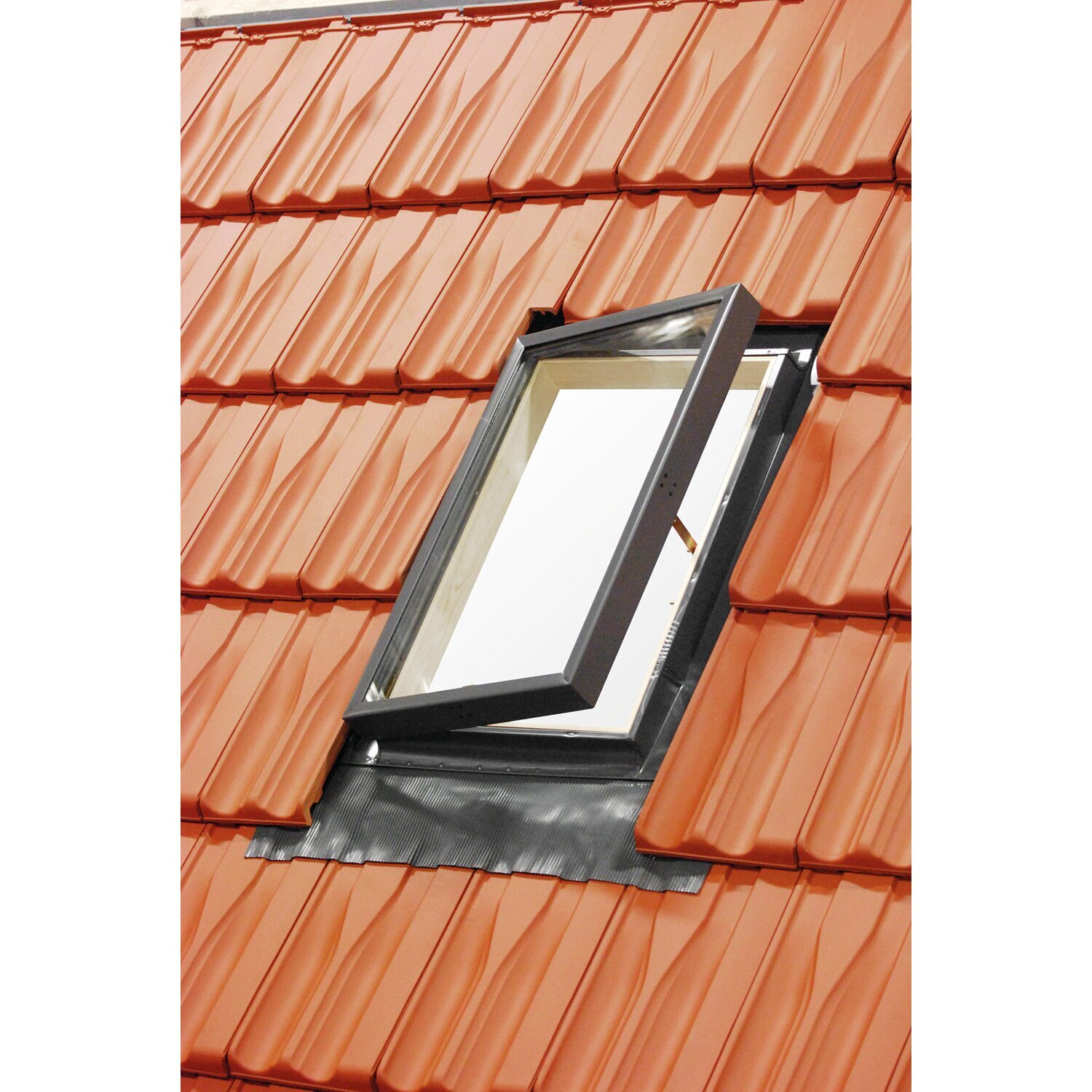 Lucernaio per tetto con vetro camera e telaio, 45x55cm Velta Velux ...