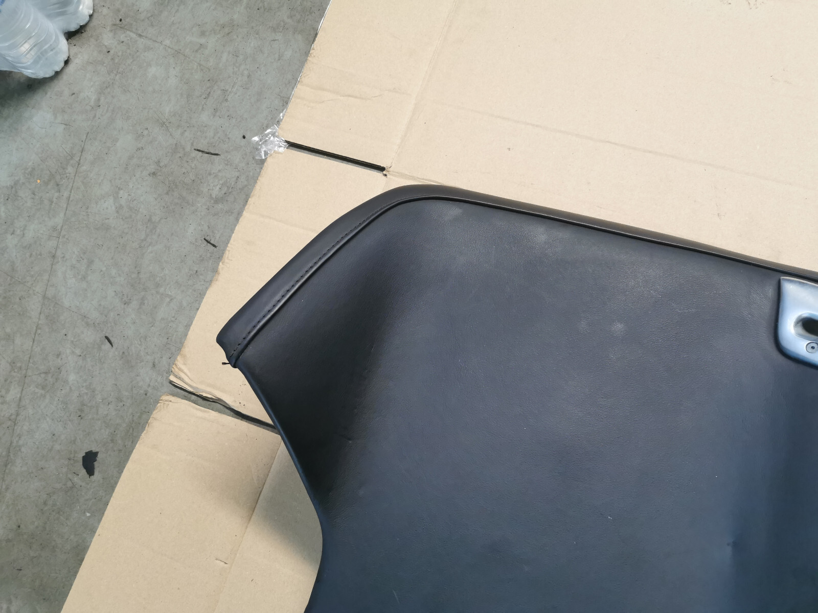 ASTON MARTIN DB9 2005 REAR SEAT LEATHER CUSHION PANEL IN BLACK 4G43 ...