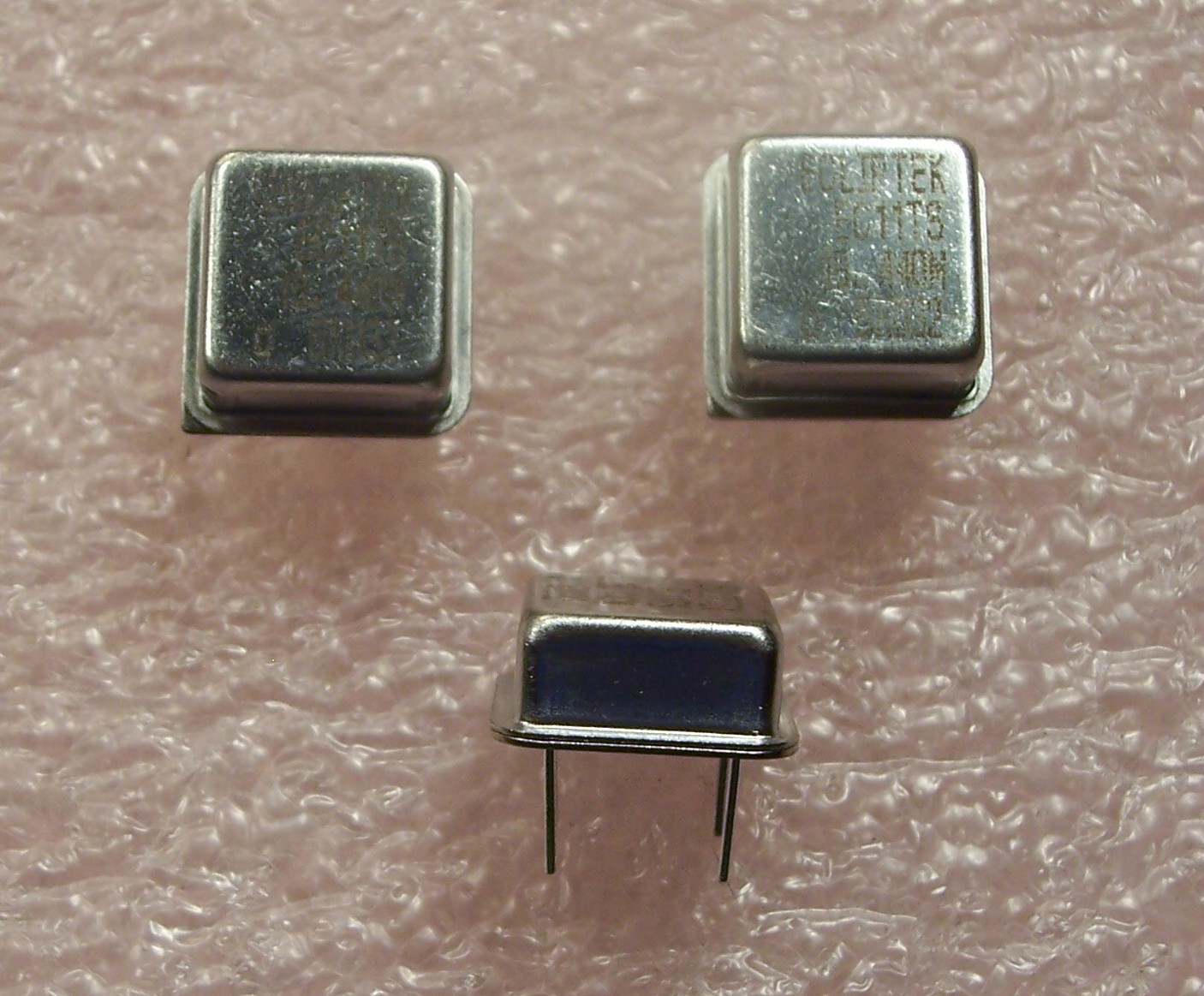 QTY (40) 19.44MHz 1/2 SIZE OSCILLATORS HCMOS TTL 5V TRI-STATE EC11TS-19 ...