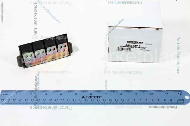 2000 Mercury 200 HP SW Reed Block Assembly 855952T3 for sale online | eBay