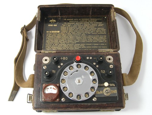 Rare Ex-Army Bakelite Blasting Machine Military Detonator Dynamo Miners ...