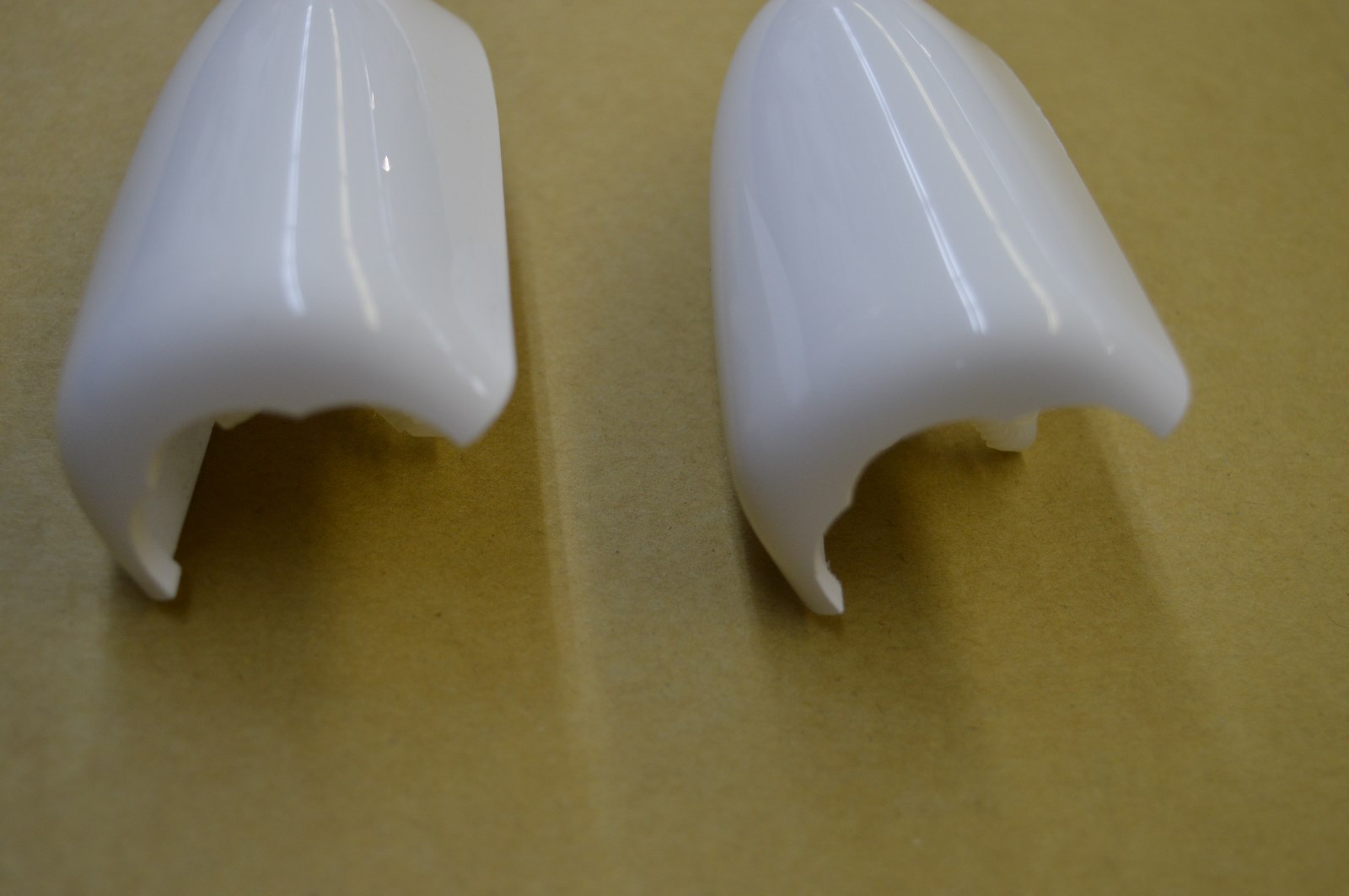 NEW PAIR OEM SEA RAY WHITE RUBRAIL END CAPS PART # 958074 SEARAY | eBay