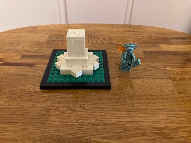LEGO Lady Liberty Minifigure & MOC Glued Statue Base made by former ...