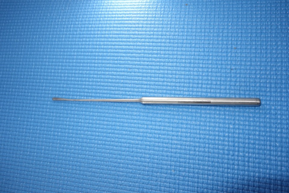 Codman-Jarit 65-1018 PENFIELD No. 4 DISSECTOR Slightly Curved 81/4 ...