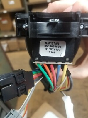 TURN SIGNAL SWITCH TRUCK-LITE TLD963Y100 O.E. STYLE TURN SIGNAL SWITCH TRUCK-LITE TLD963Y100 O.E. STYLE
