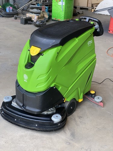 IPC CT51 XP70 Twin Brush Floor Scrubber Dryer Floor Cleaning Machine ...