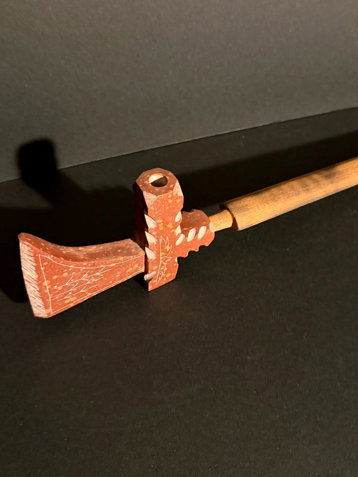 PLAINS CATLINITE PIPESTONE PIPE,CARVED TOMAHAWK PIPE & WOOD STEM ...