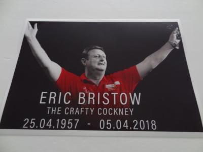 DARTS LEGEND ERIC BRISTOW THE CRAFTY COCKNEY WORLD DARTS CHAMPION ...