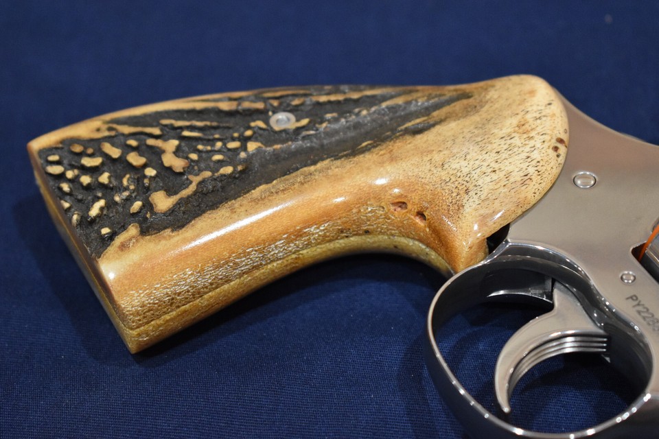 COLT PYTHON TARGET SAMBAR STAG GRIPS | eBay