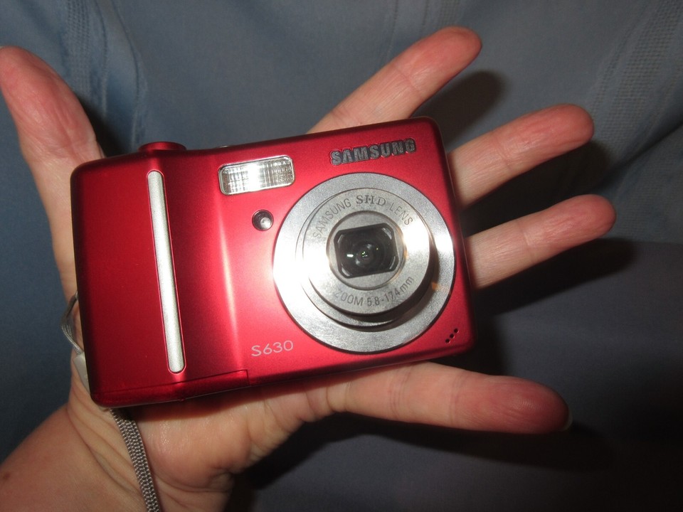 vintage Samsung S630 Digital Camera Red w/ memory card repair/parts ...