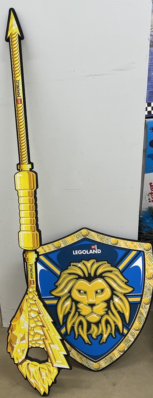 LEGOLAND NINJAGA SPEAR & SHIELD KNIGHTS CASTLE COSTUM… - Gem