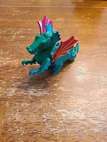 Lego Classic Green Dragon Minifigure with Red Wings 6076 6082 6087 ...