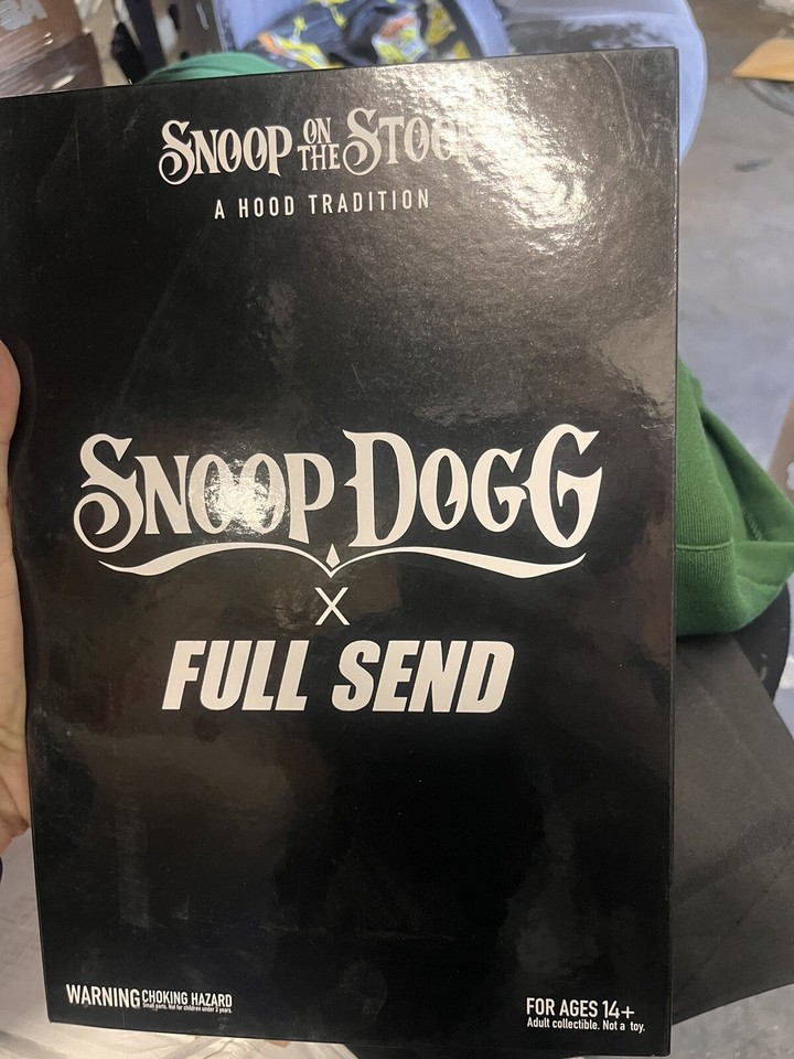 Snoop on the Stoop Snoop Dogg A Hood Tradition Christmas Red Plush ...