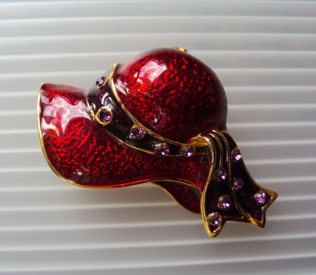 Red Hat Brooch Pin Slide Enamel Gold Tone Purple Rhinestone Ribbon | eBay
