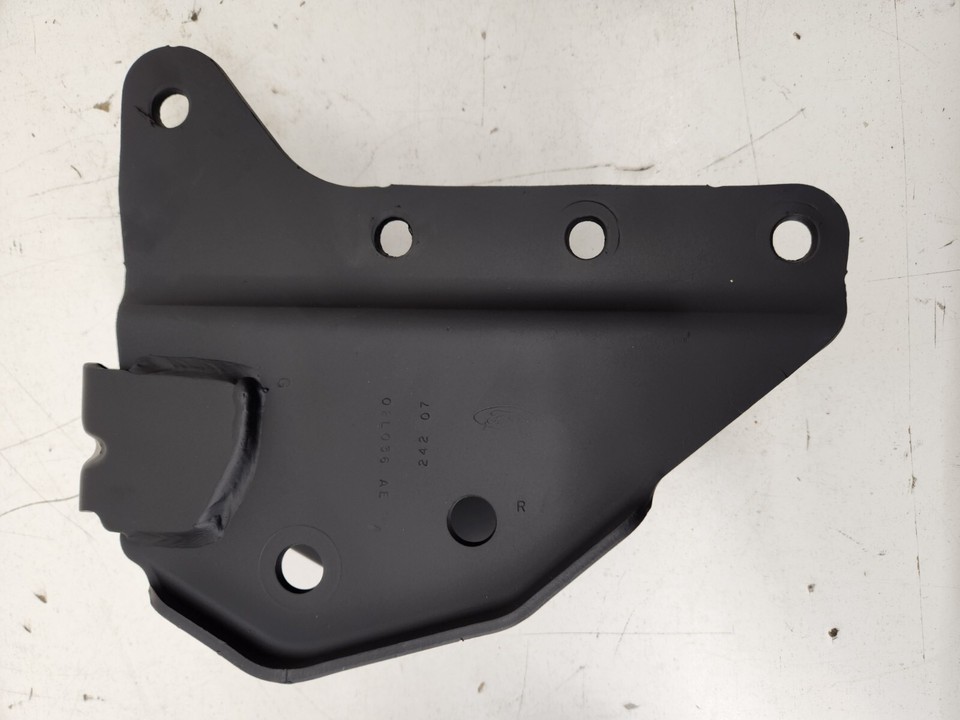 2005-2016 Ford F250 F350 4x4 Radius Control Arm Bracket RH LH pair SET ...