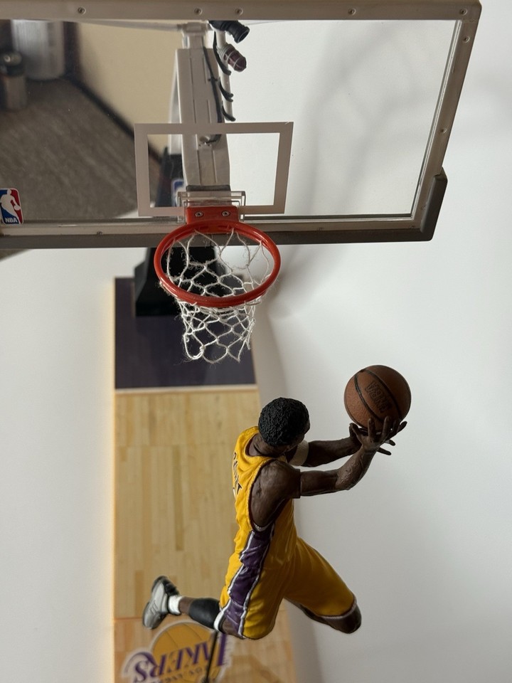 Kobe Bryant Figure With Backboard & Court Lakers 1/12 Scale McFarlane ...
