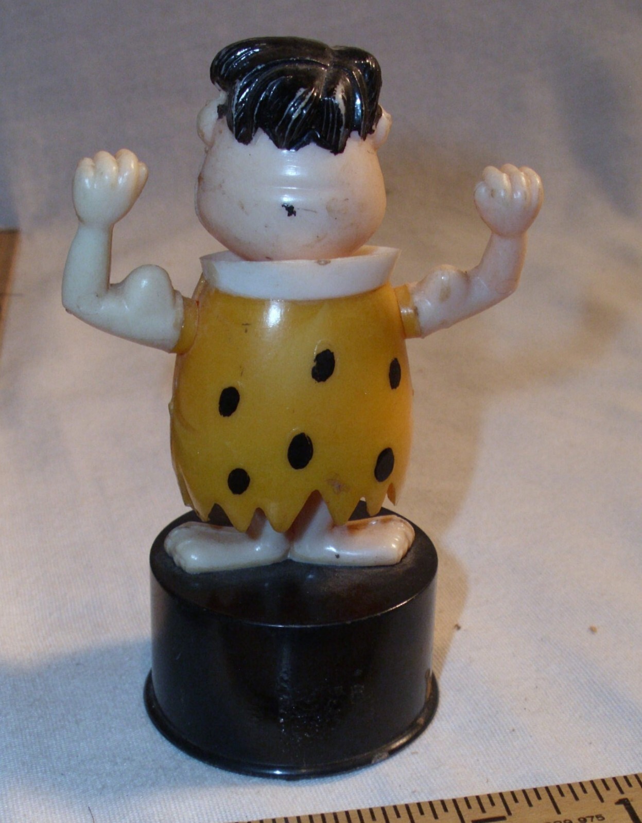 FRED FLINTSTONE OF THE FLINTSTONES PUSH BUTTON PUPPET TOY BY KOHNER ...