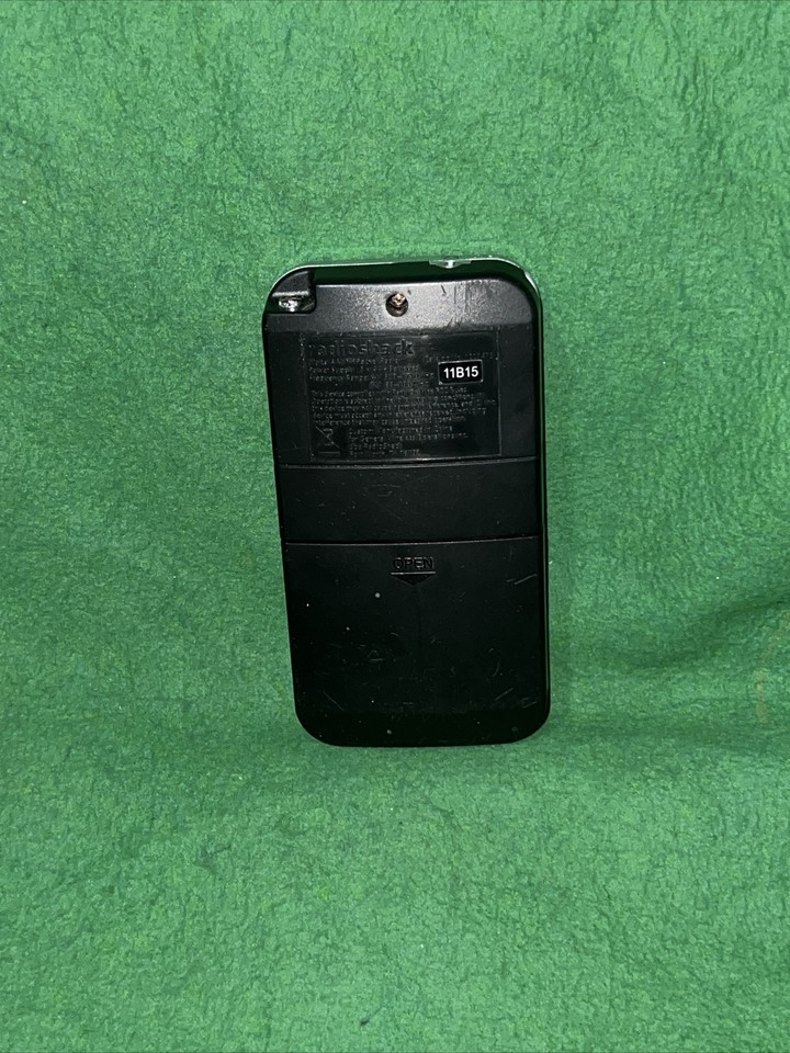 Radio Shack Digital Pocket Radio Portable AM FM Silver Battery Operated ...