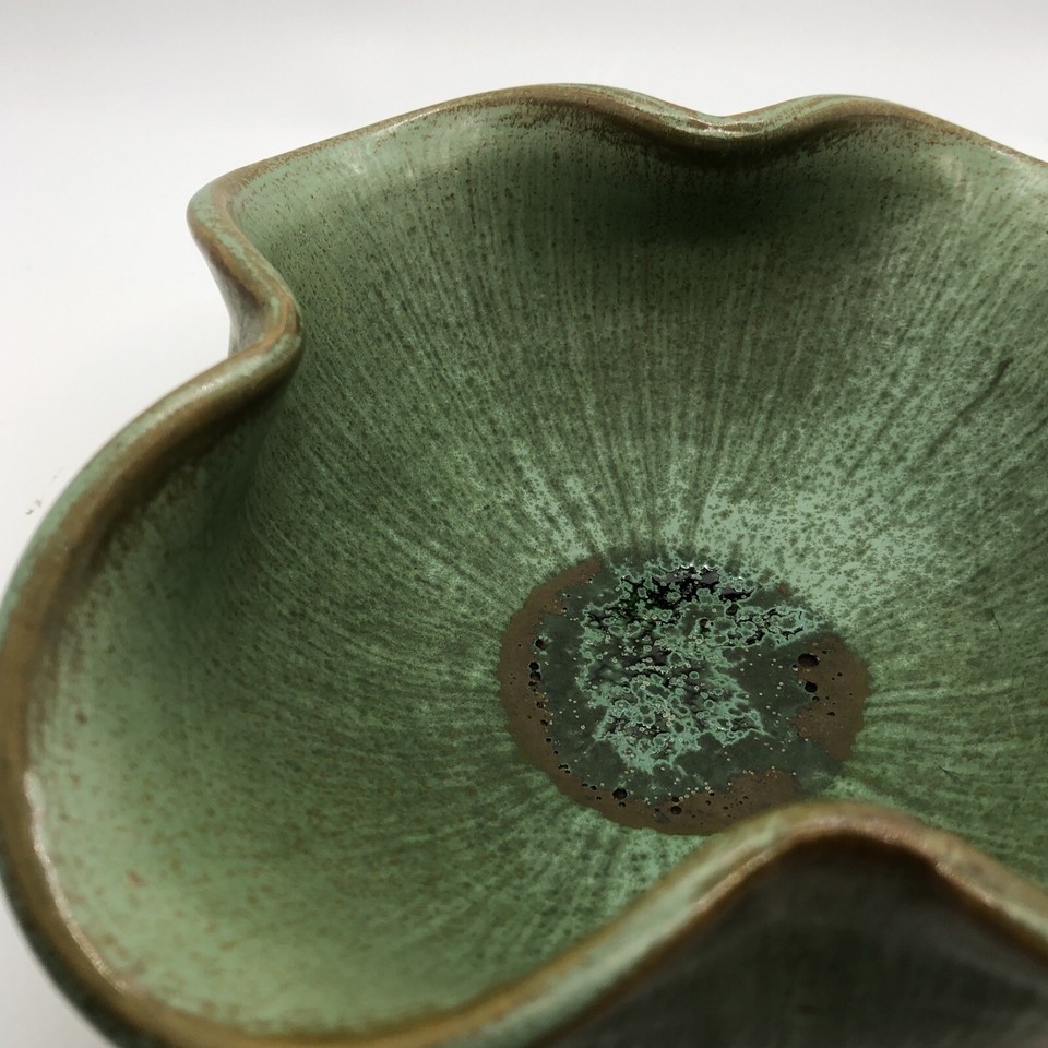 Royal Crown Pottery Bowl Matte Green North Carolina NC Ruffled Edge Art ...