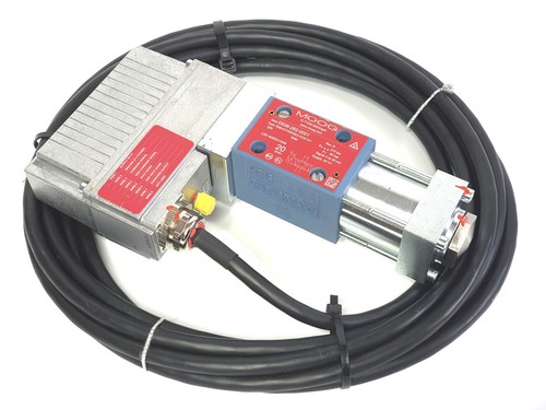 MOOG D636-262-0001 R08JO1F0HXE2-OOK1A1 VALVE MAN B&W Engine ME FIVA ...