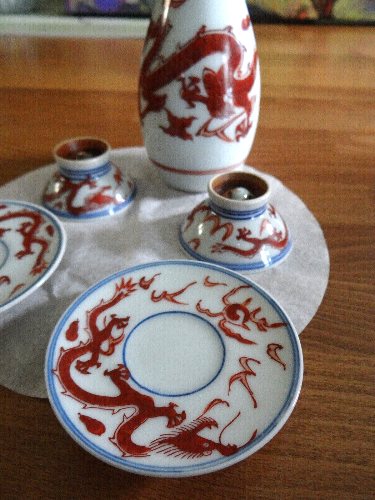 Vintage Japanese Porcelain Sake Set Dragon Decanter Cups Saucer 5 ...