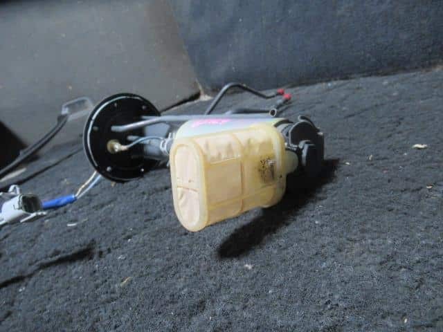 TOYOTA Hiace 2004 TC-TRH124B Fuel Pump [Used] [PA107277334] | eBay UK